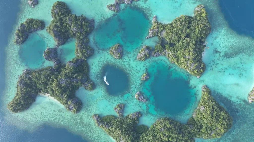 Sombori Island Tours | Raja Ampat of Sulawesi | Sombori Labengki